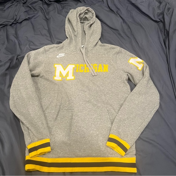 Nike | Tops | Nike University Of Michigan Wolverines Grey Hoodie Block ...